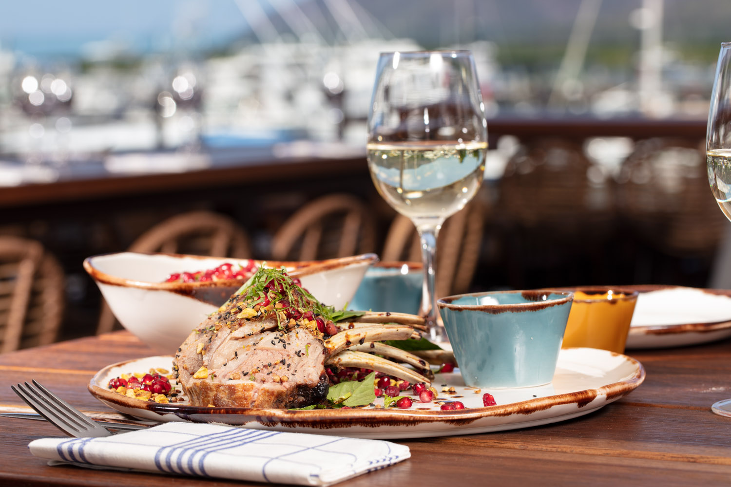 The Backyard Restaurant グリル＆ステーキハウス丨シャングリ・ラ ザ・マリーナ ケアンズ